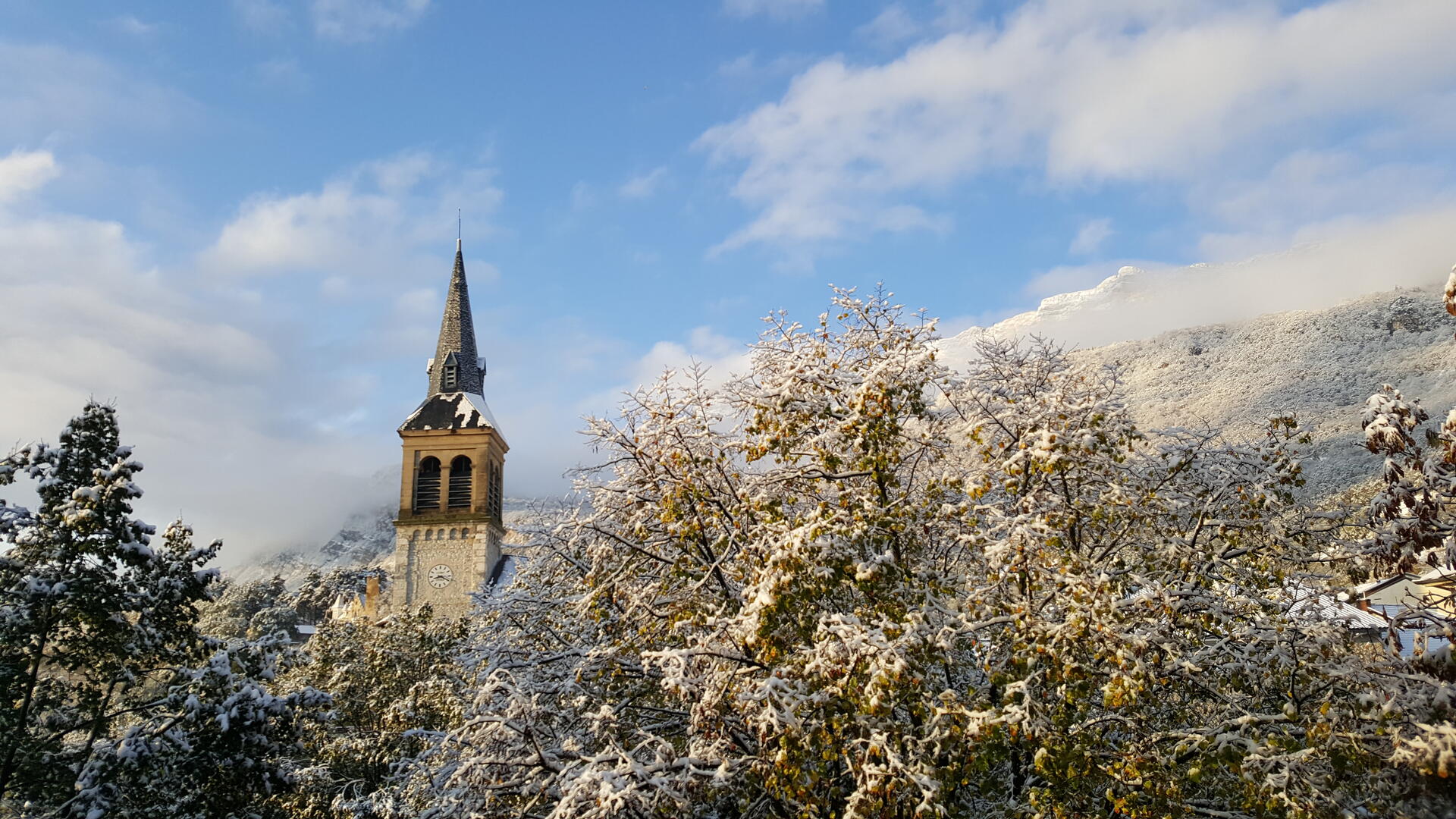 Découvrez l'exposition à ciel ouvert de Claix sous la neige - Claix